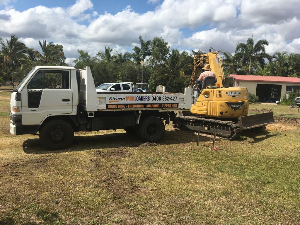 Tipper Truck Hire - Kirwan MINI LOADERS